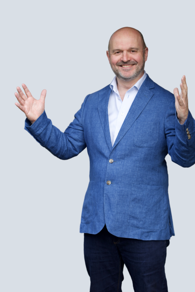 NEIL URQUHART – AIM & Associés